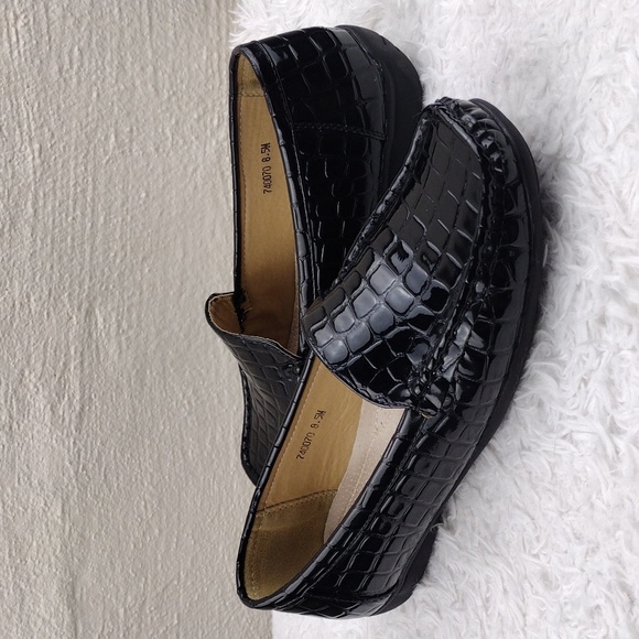 Pierre Dumas | Shoes | Pierre Dumas Hazel Black Patent Leather ...